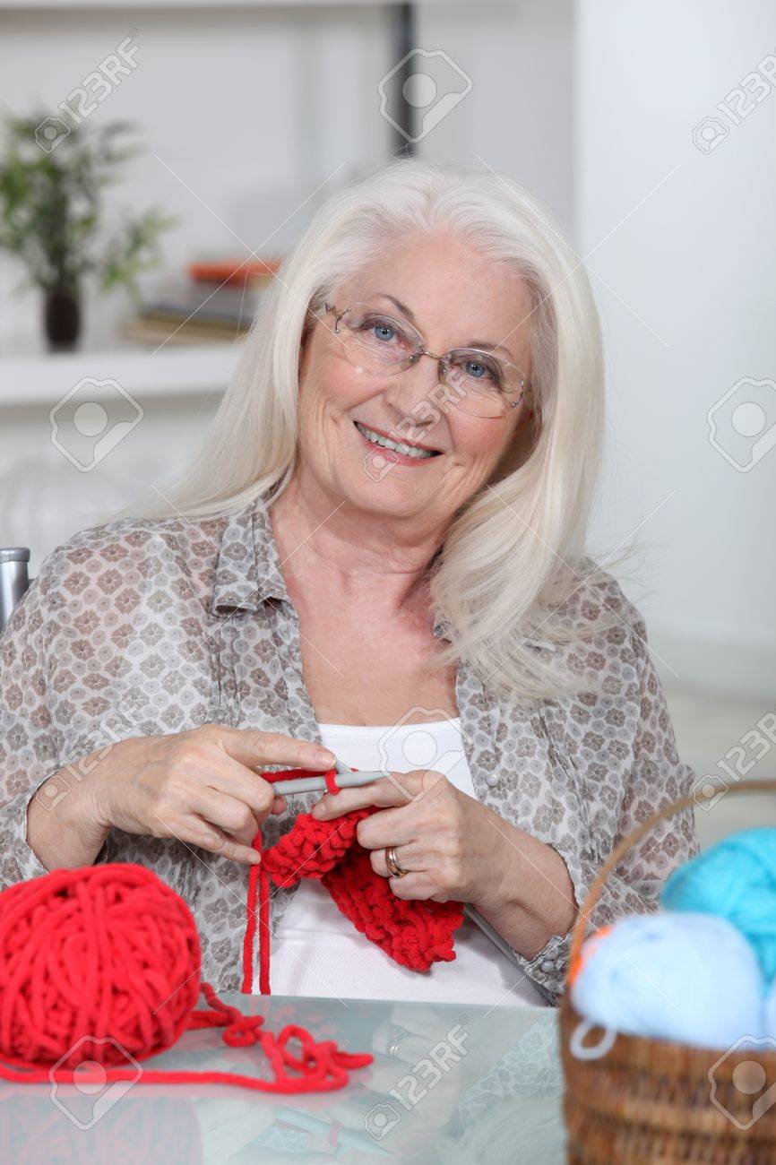 Knitting lady store