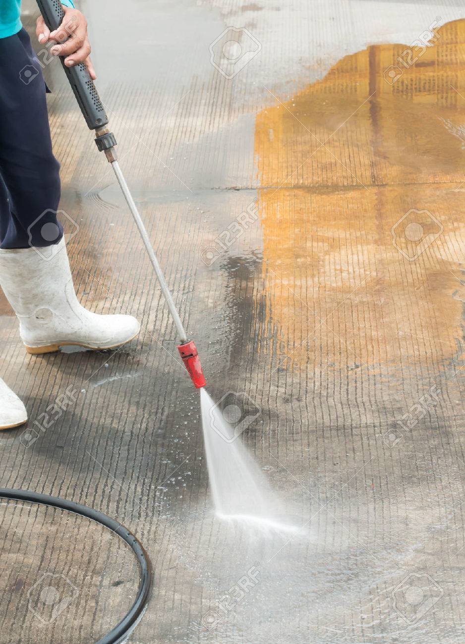 Jet wash floor cleaner store